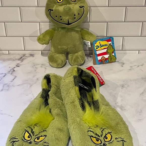 Dr. Seuss | Toys | The Grinch Set | Poshmark